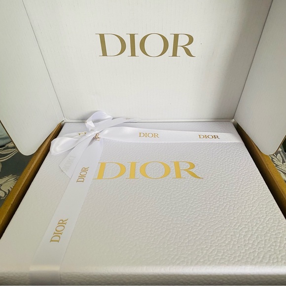 Dior | Party Supplies | Dior Gift Box With Ribbon And Golden Fonts ...